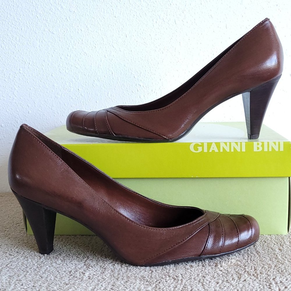 New Gianni Bini Chocolate Brown Leather Heels. - Gem